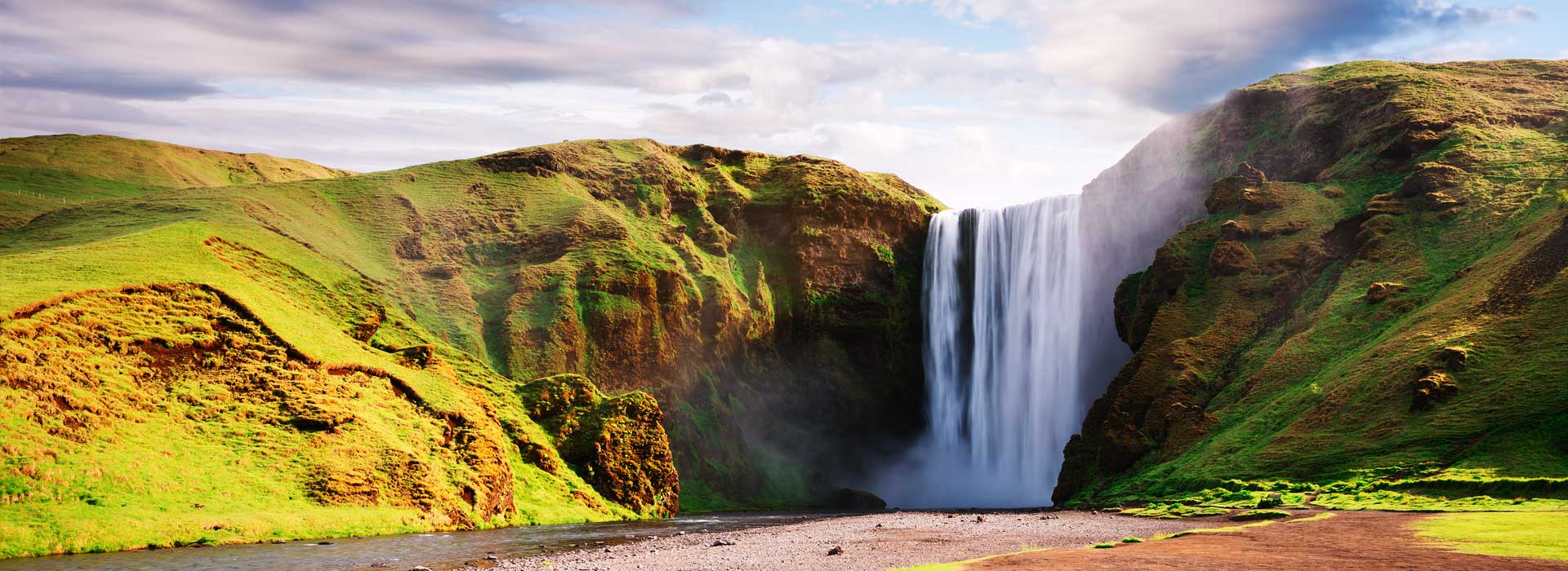 Iceland in Summer: What to Do During the Midnight Sun | Deluxe Iceland
