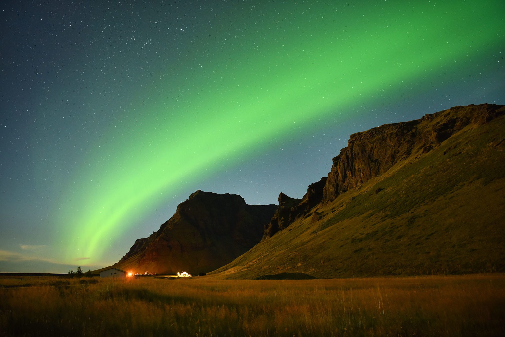 Top 6 Reasons Why You Should Visit Iceland in Autumn | Deluxe Iceland